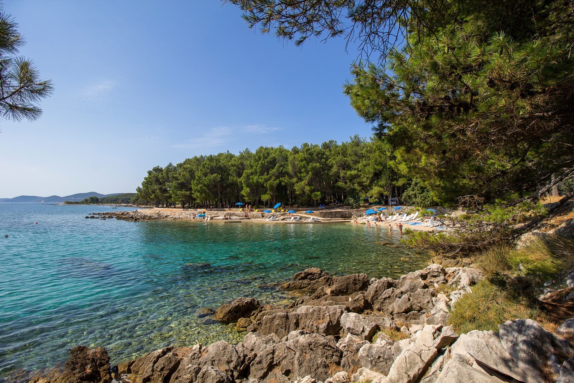 Hotel Manora Lošinj - a family hotel in the village Nerezine